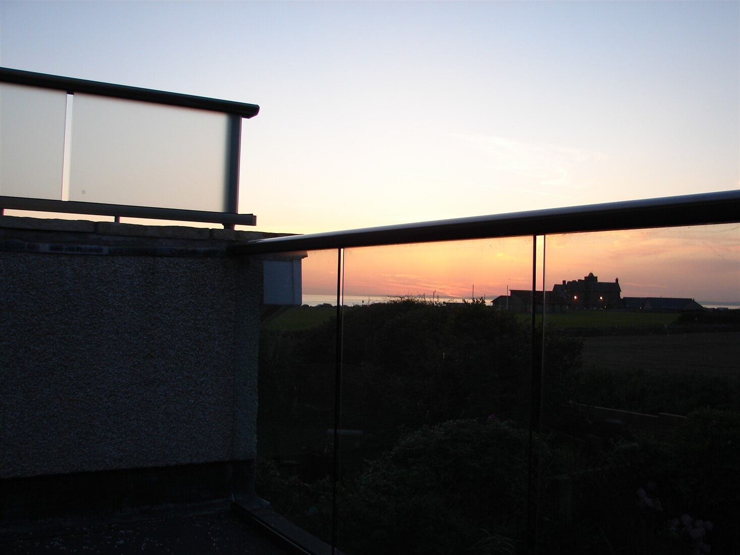 Privacy Screens | Wind Breaks | Balcony Systems