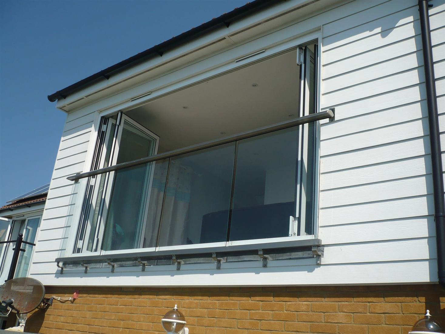 Juliet Balcony | Glass Balcony Railings | Balconette